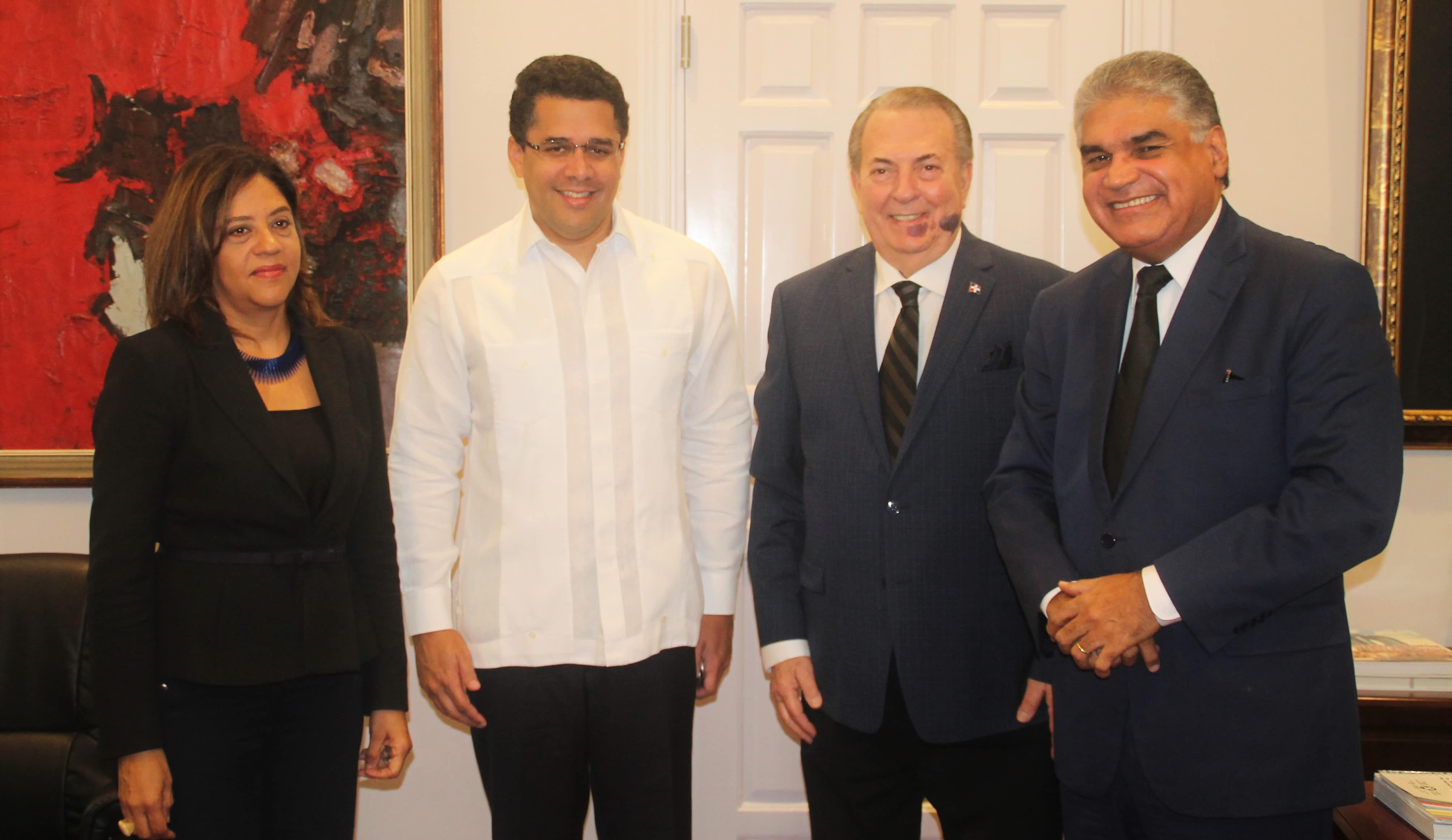 Alcaldía, Turismo y Cultura acuerdan impulsar remozamiento de la Ciudad ...